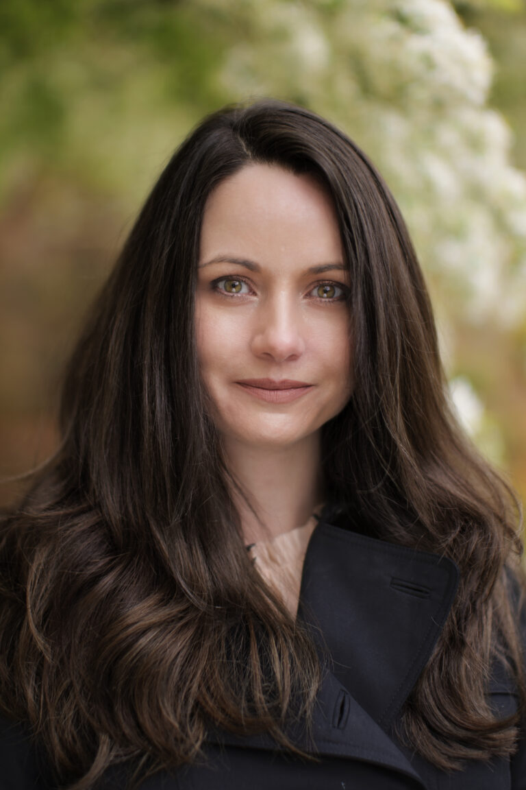 About – Eliza Grey